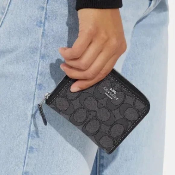 Coach | Bags | Nwt 18 Coach Zip Around Wallet In Signature Jacquard ...